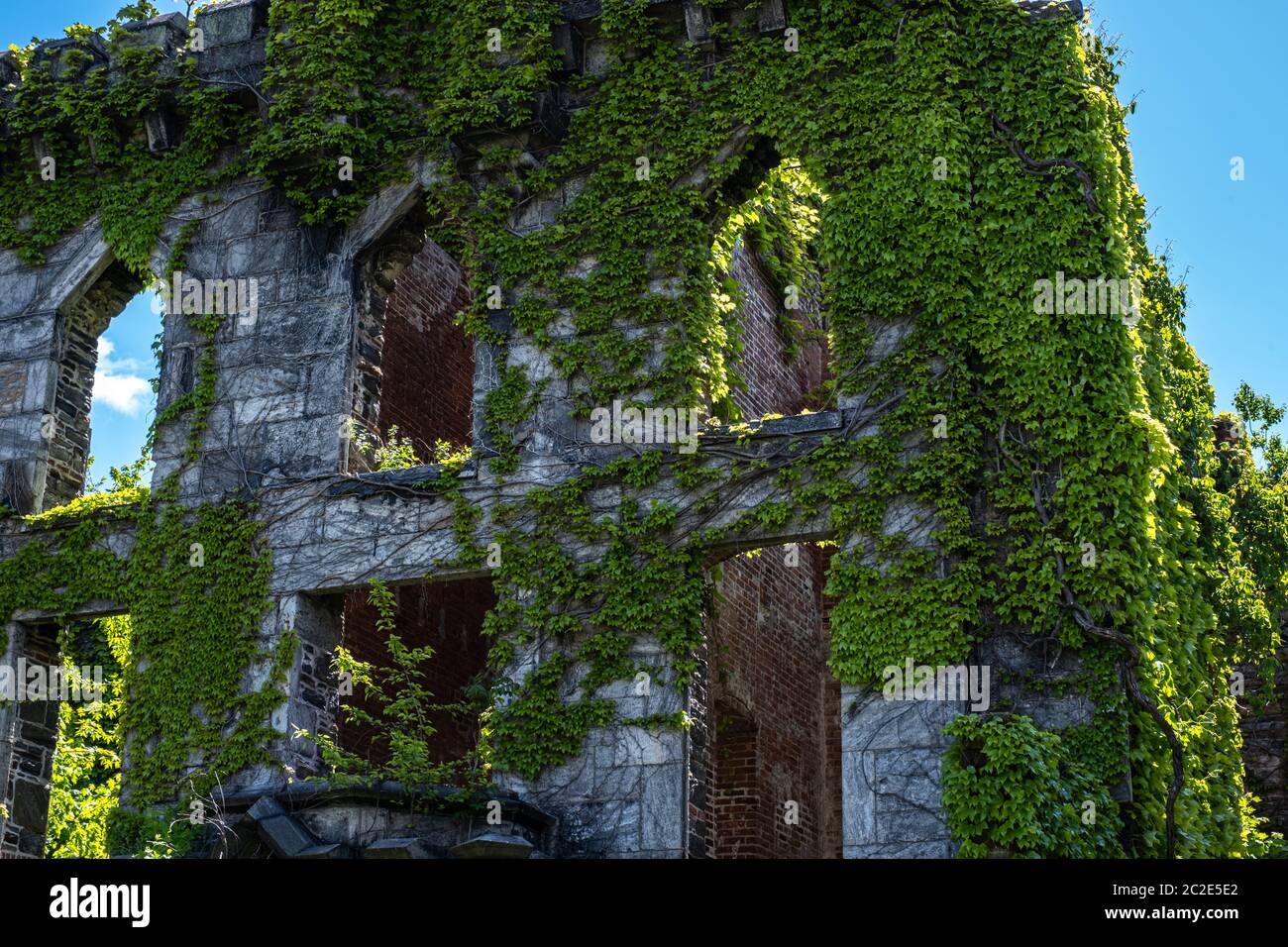 Roosevelt Island Smallpox Hospital Ruins Stock Photo - Alamy