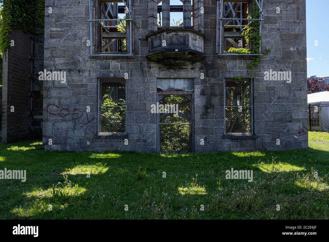 Roosevelt Island Smallpox Hospital Ruins Stock Photo - Alamy