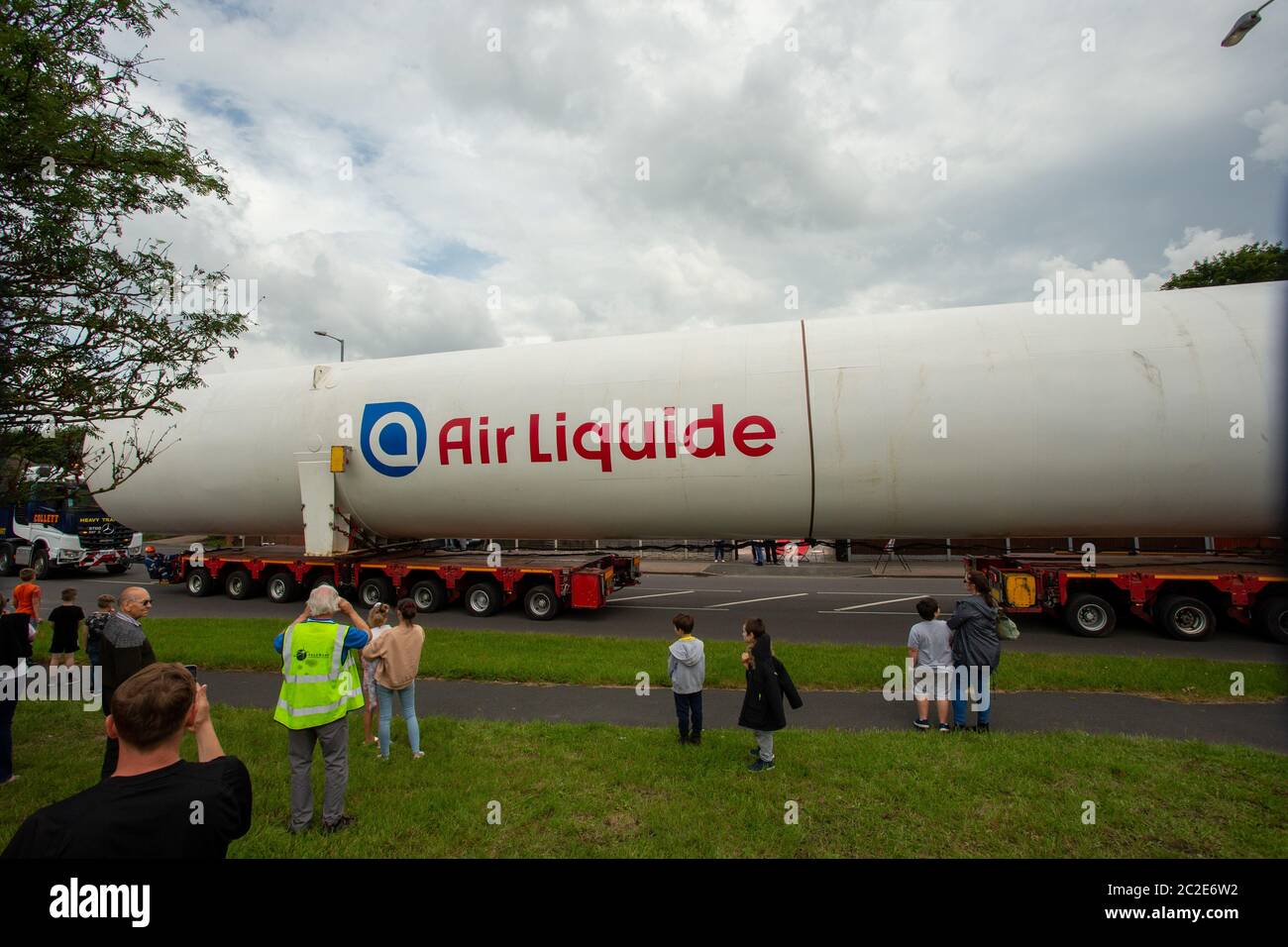 Giant oxygen tank hi-res stock photography and images - Alamy