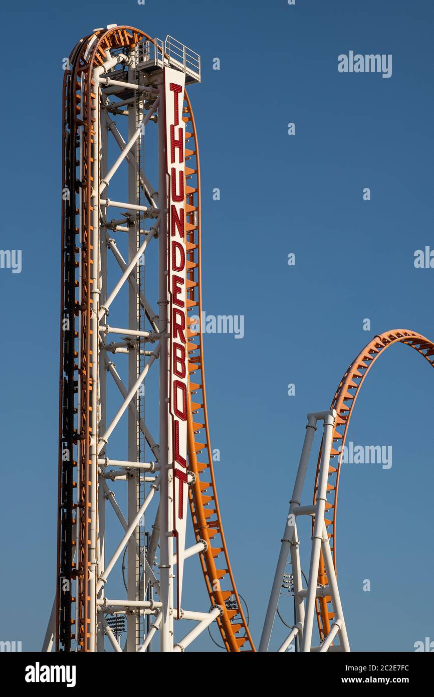 New thunderbolt hi-res stock photography and images - Alamy