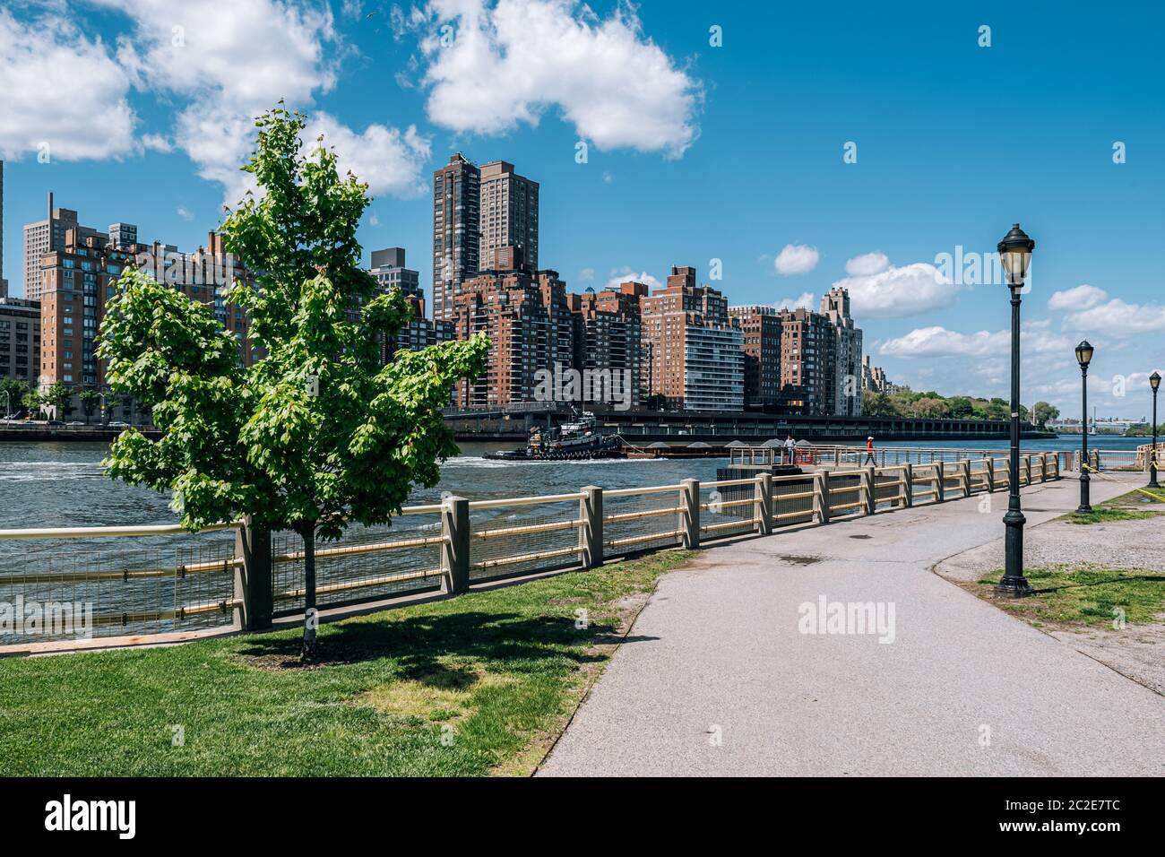 Octagon park on Roosevelt Island Stock Photo - Alamy