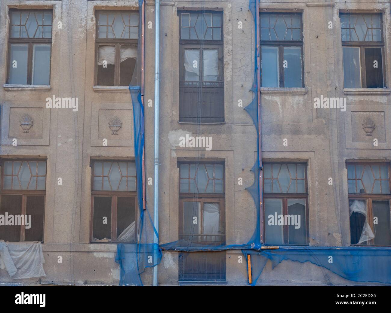 Security net hi-res stock photography and images - Alamy