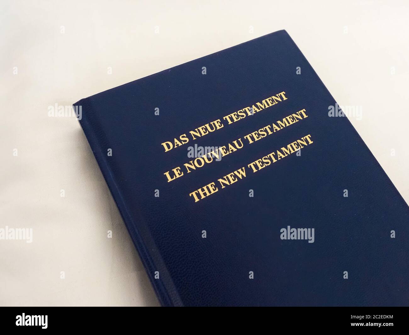 Das neue testament hi-res stock photography and images - Alamy