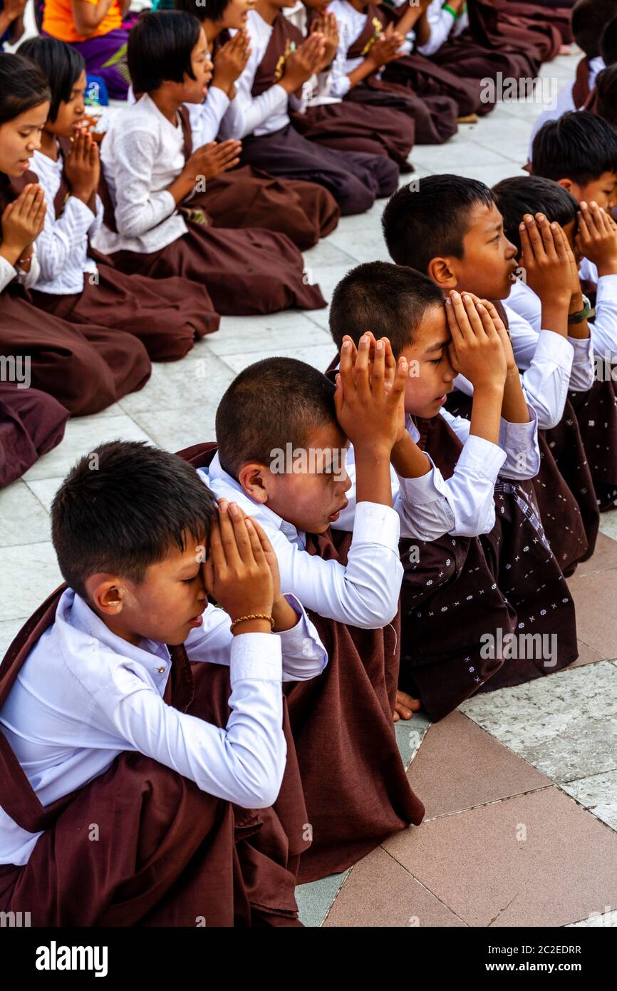 Buddhist pray children hi-res stock photography and images - Alamy