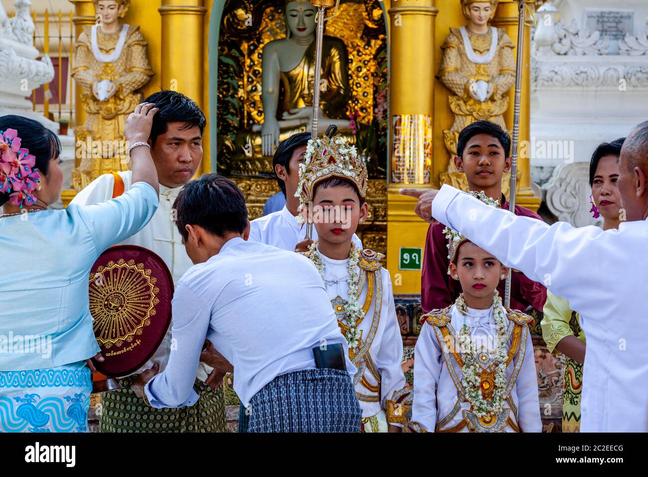 Buddhist novitiation ceremony hi-res stock photography and images - Alamy