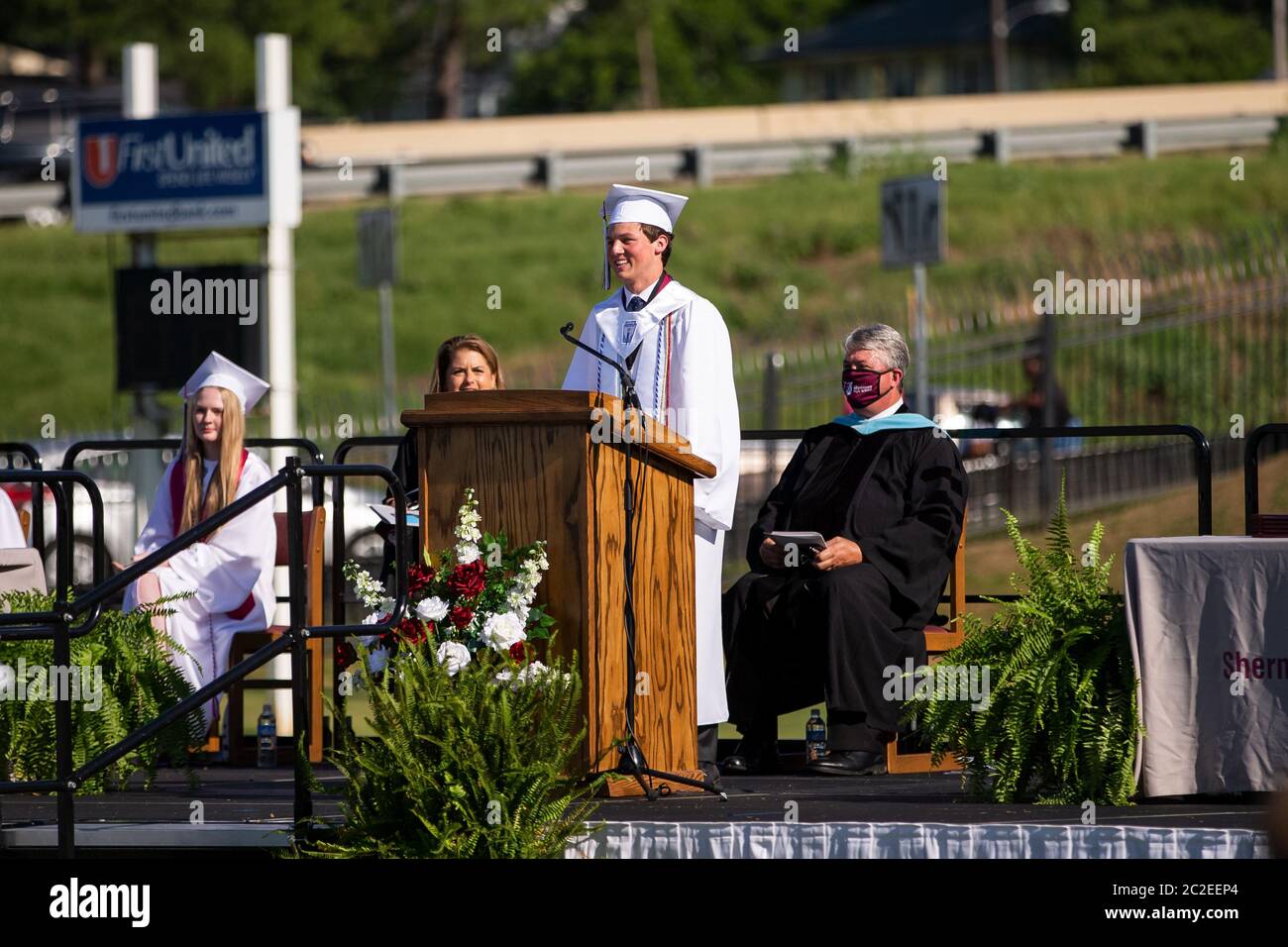 The Sherman High School Class of 2020 commencement ceremony is held on ...