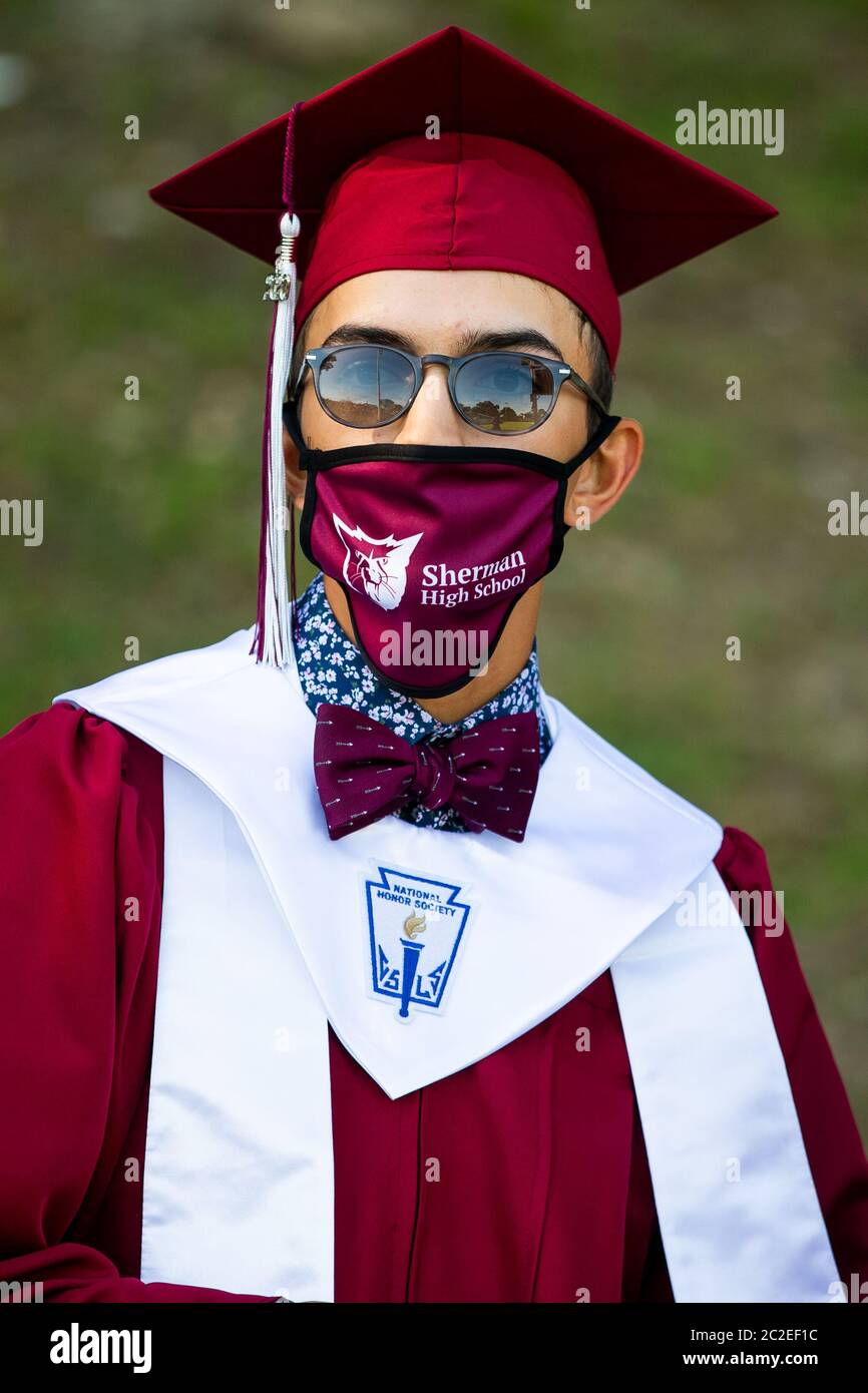 The Sherman High School Class of 2020 commencement ceremony is held on ...