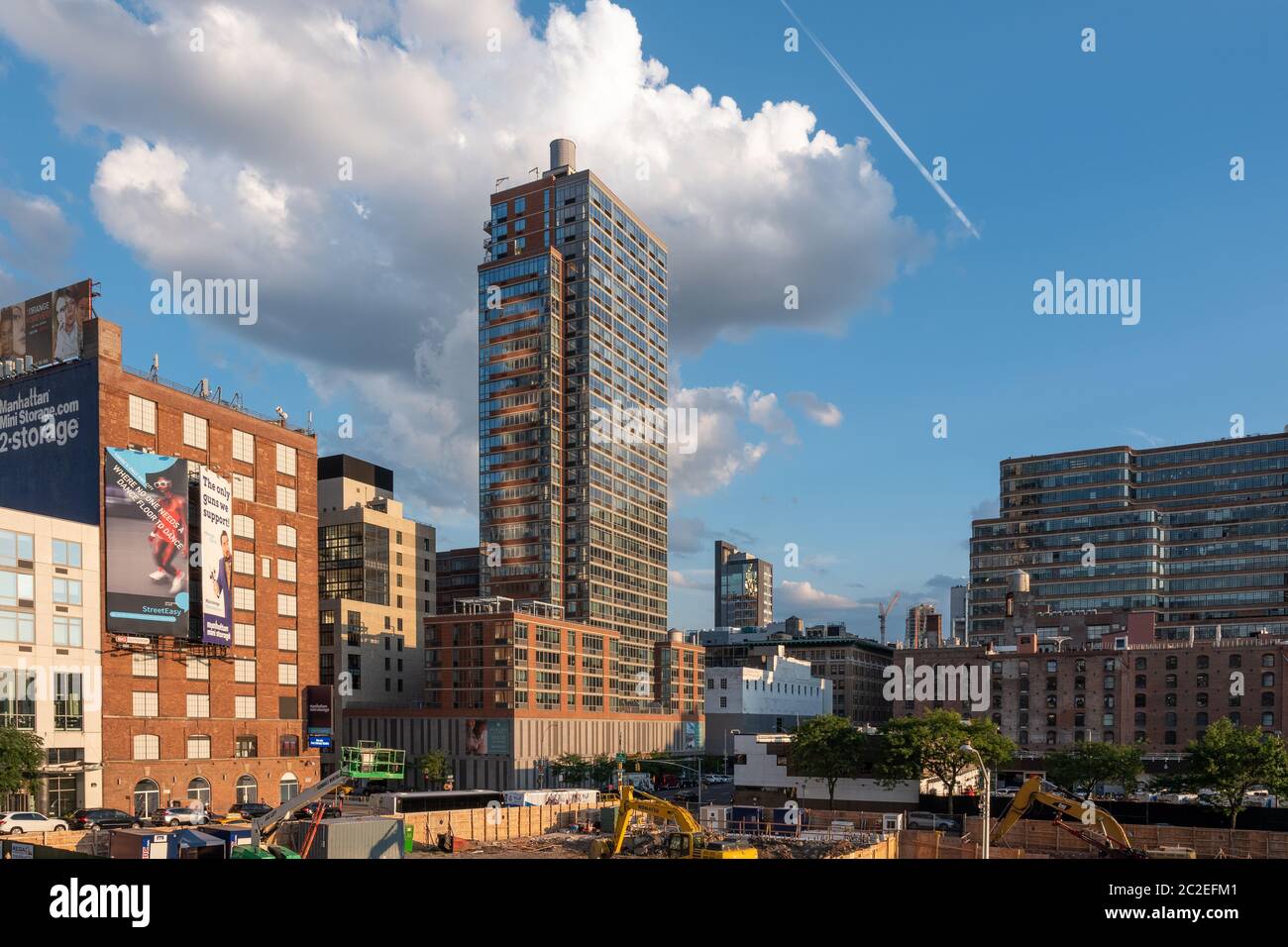 High line new york green view hi-res stock photography and images - Alamy