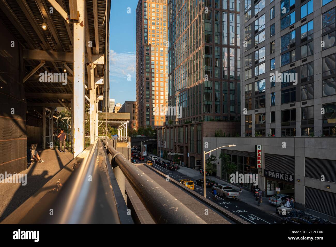 High line new york green view hi-res stock photography and images - Alamy