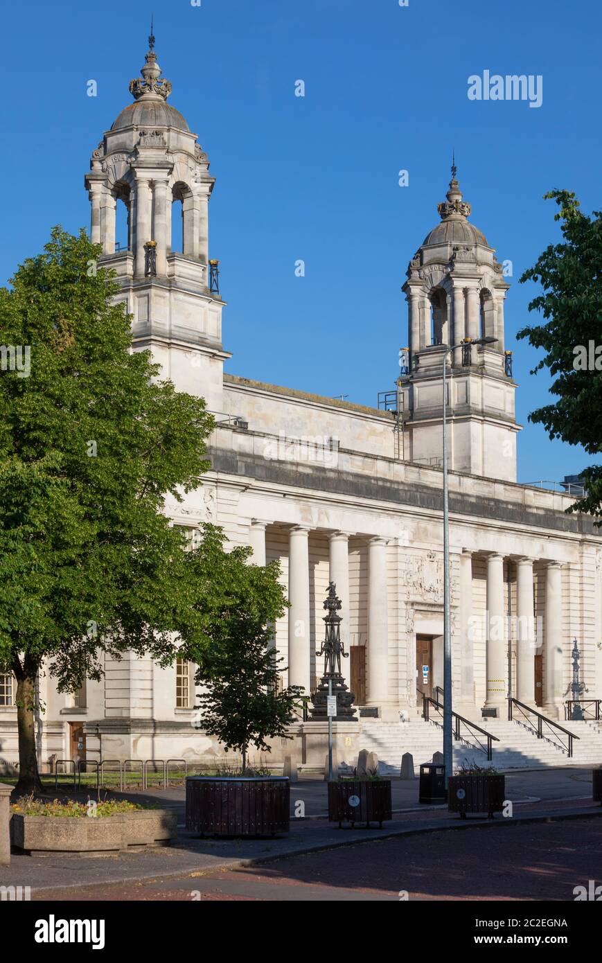 Cardiff crown court court hi-res stock photography and images - Alamy