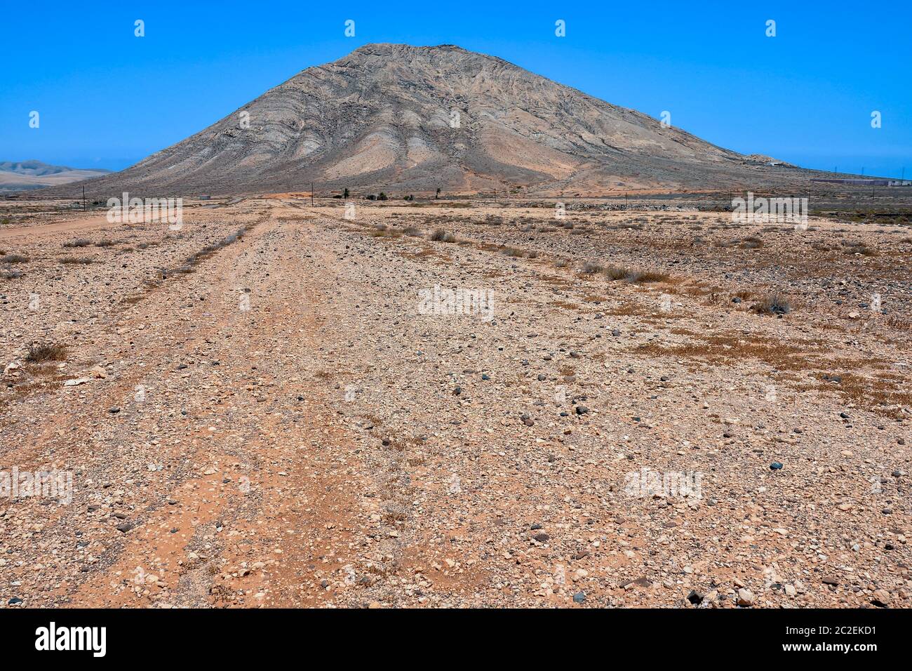 Photo Picture of a Beautiful Dry Desert Landscape Stock Photo - Alamy