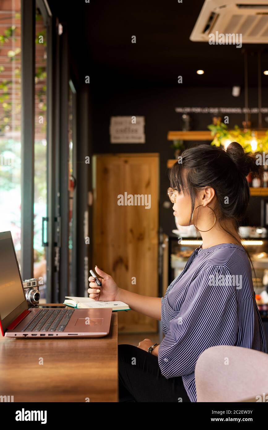 Cozy work environment hi-res stock photography and images - Alamy