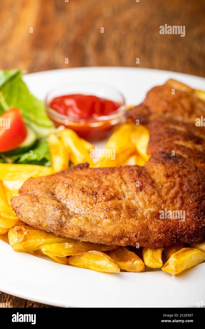 Wiener schnitzel fries on hi-res stock photography and images - Alamy