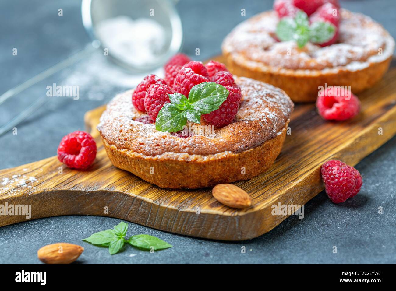 Sweet mini tart raspberries hi-res stock photography and images - Alamy