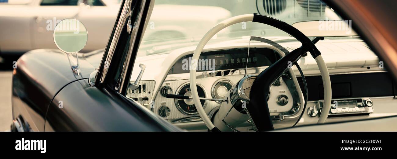 Interior of a classic American car Stock Photo - Alamy
