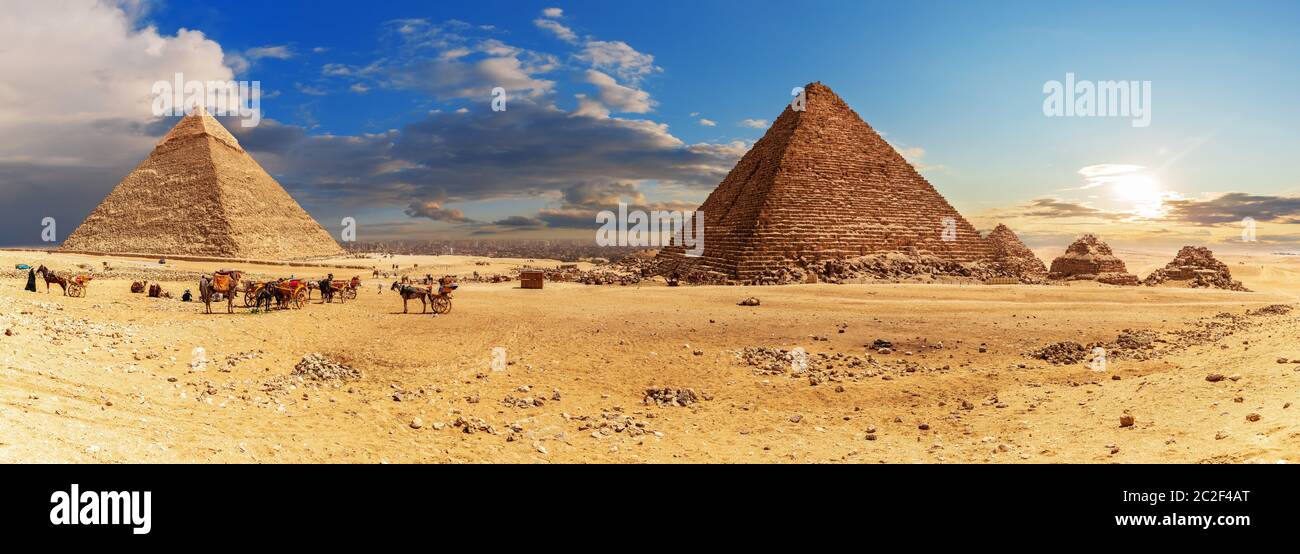 The Pyramid of Khafre and the Pyramid of Menkaure with small Pyramids ...