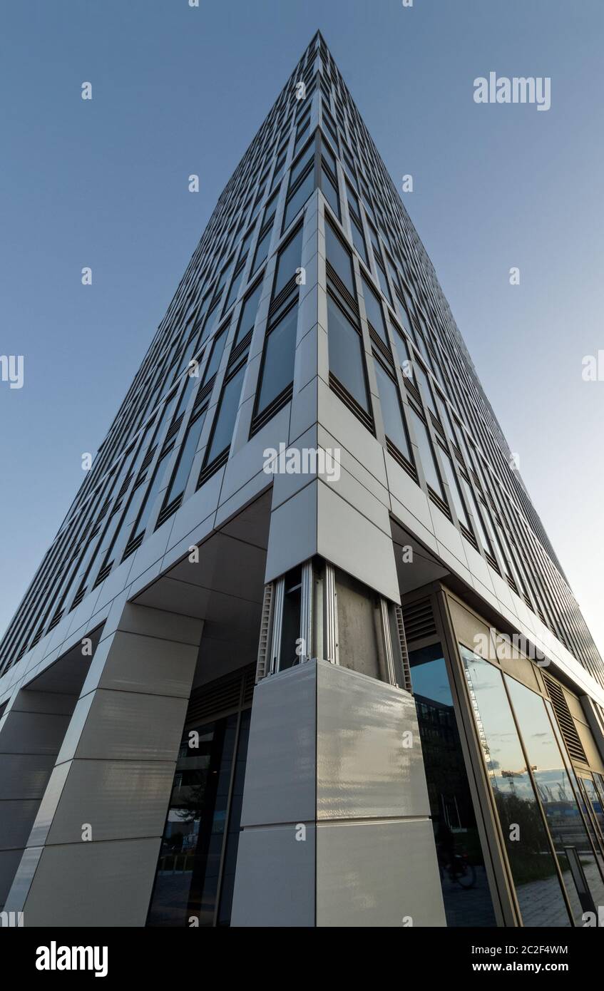 High rise architecture hi-res stock photography and images - Alamy