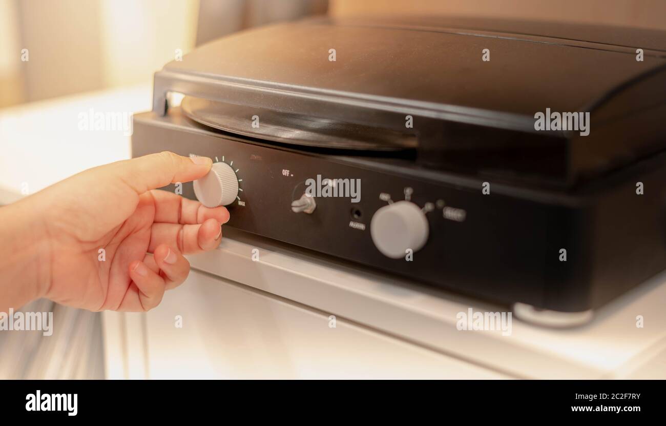 Turn off electronics hi-res stock photography and images - Alamy