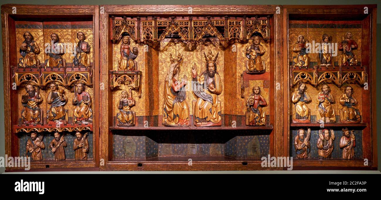 Medieval sculpture 15th century museum hi-res stock photography and ...