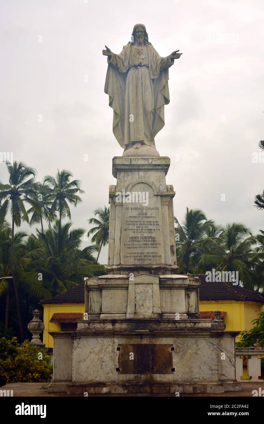 Jesus tomb statue hi-res stock photography and images - Alamy