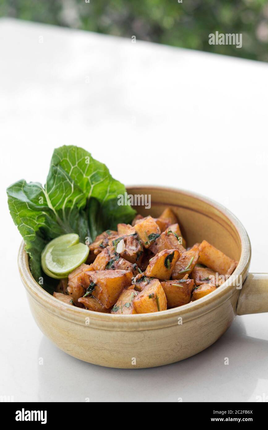 batata harra traditional lebanese mezze spicy fried potato starter dish ...