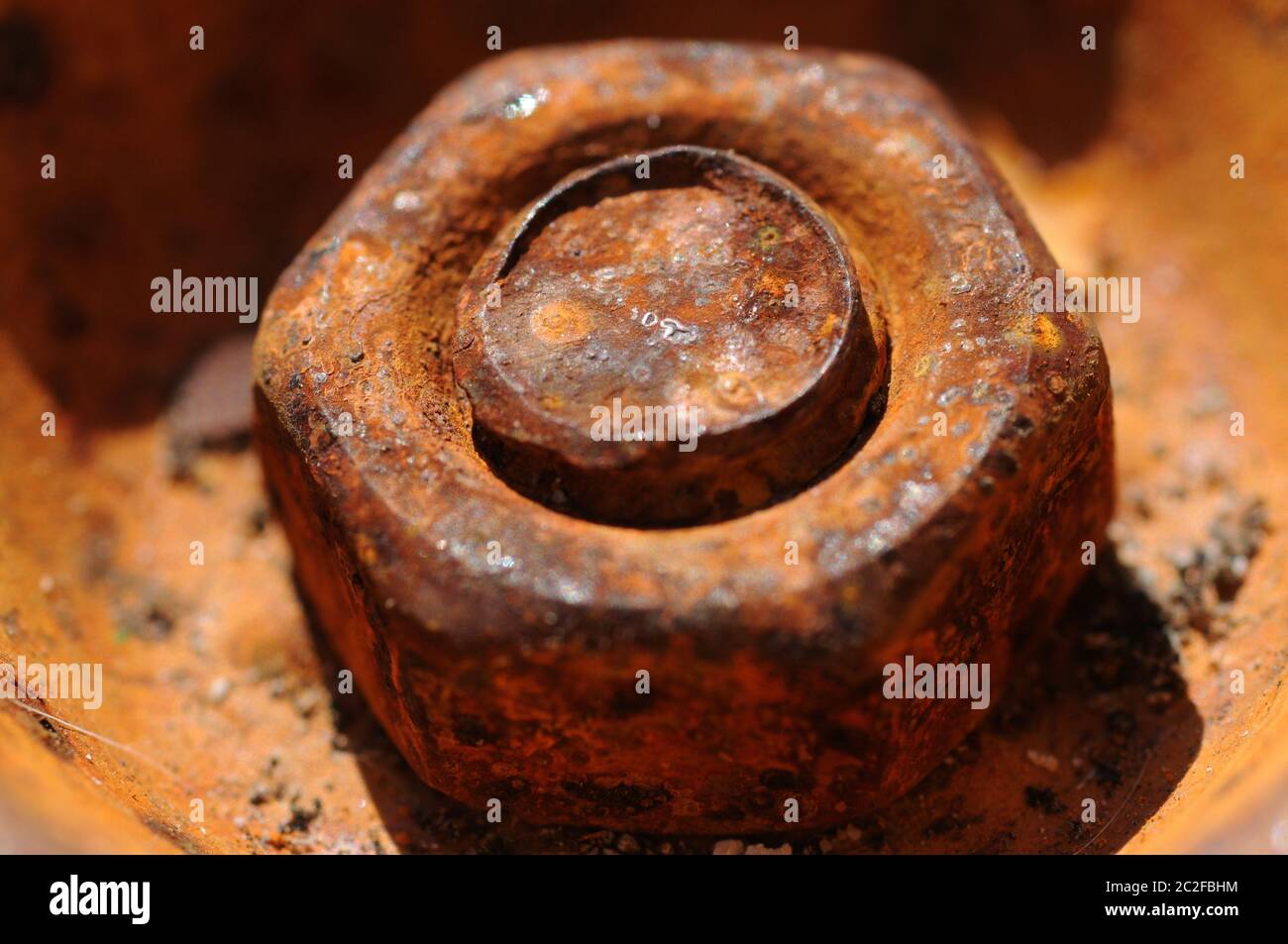 Rusted metal bolt hi-res stock photography and images - Alamy