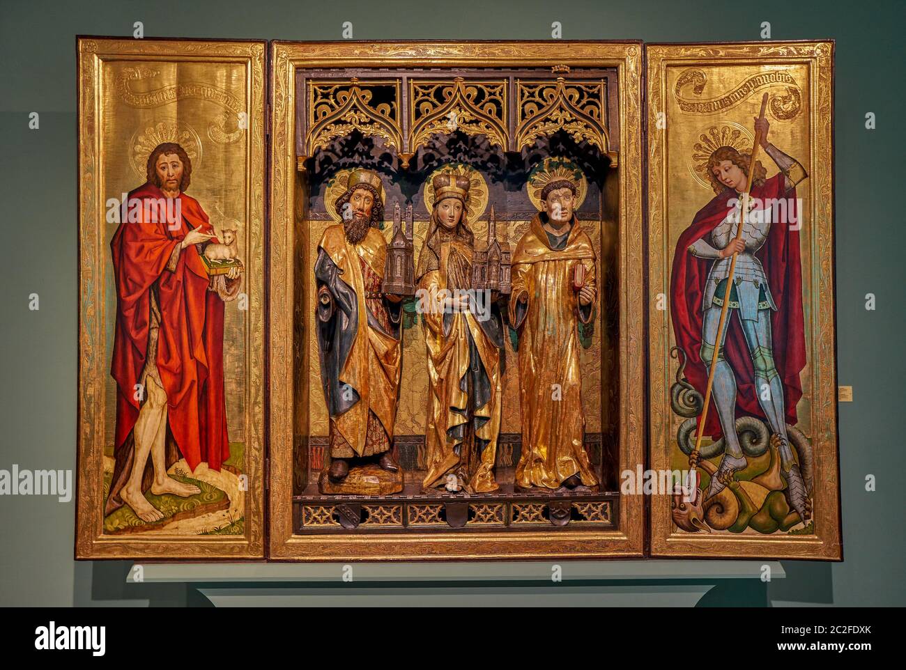 Medieval sculpture 15th century museum hi-res stock photography and ...