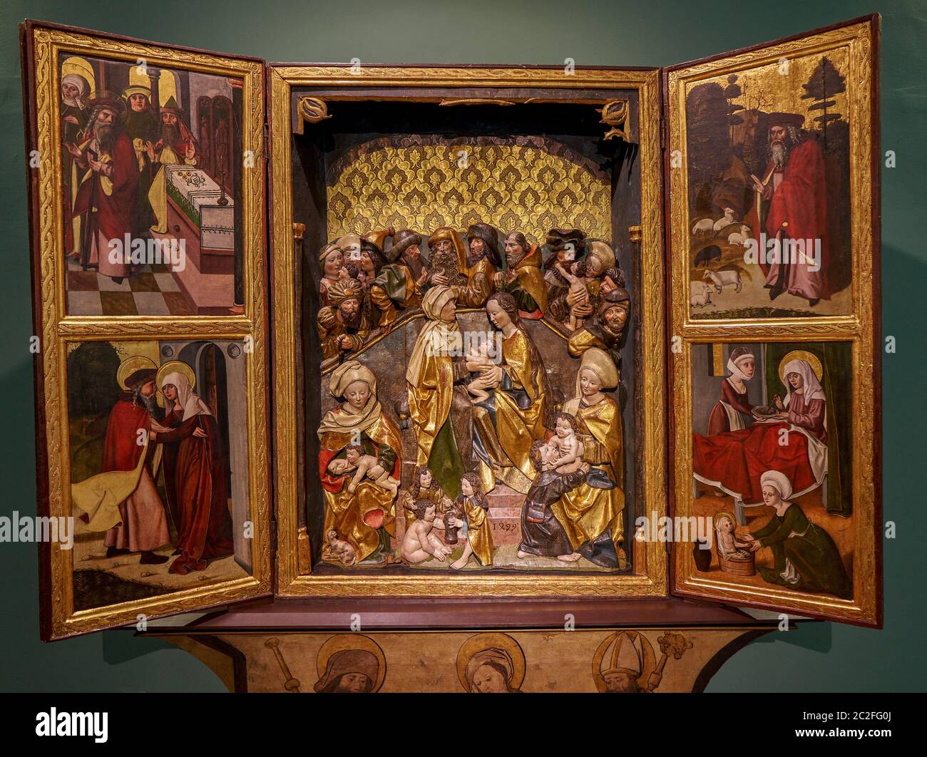 Gilded sculpture hi-res stock photography and images - Alamy