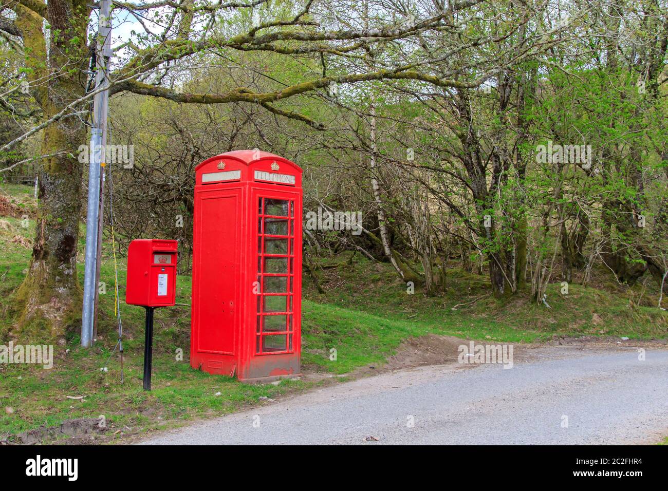 Lane traditional red phone box hi-res stock photography and images - Alamy