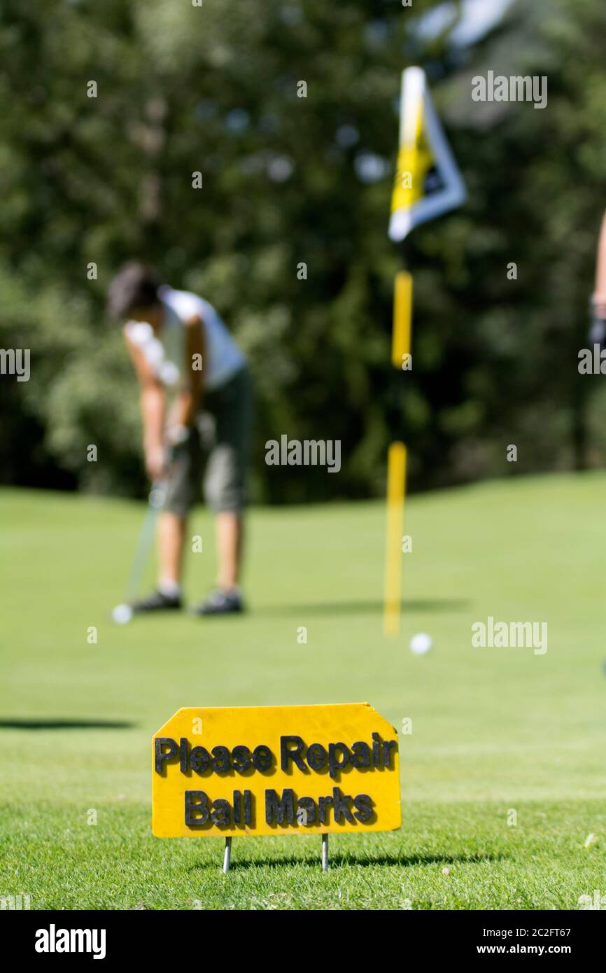 Golf ball drop hi-res stock photography and images - Alamy