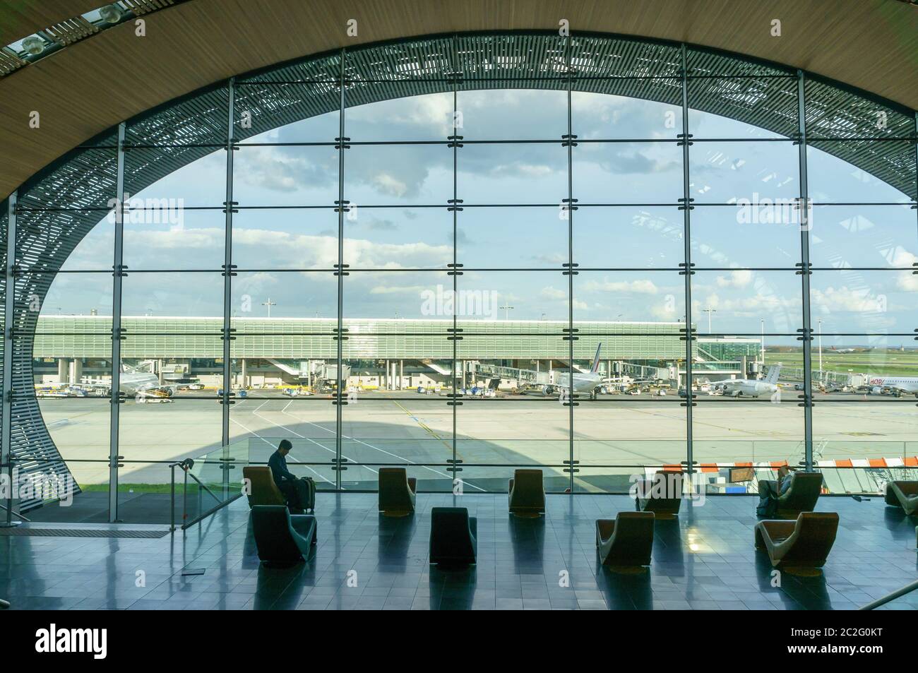 Charles de gaulle airport terminal 1 hi-res stock photography and ...