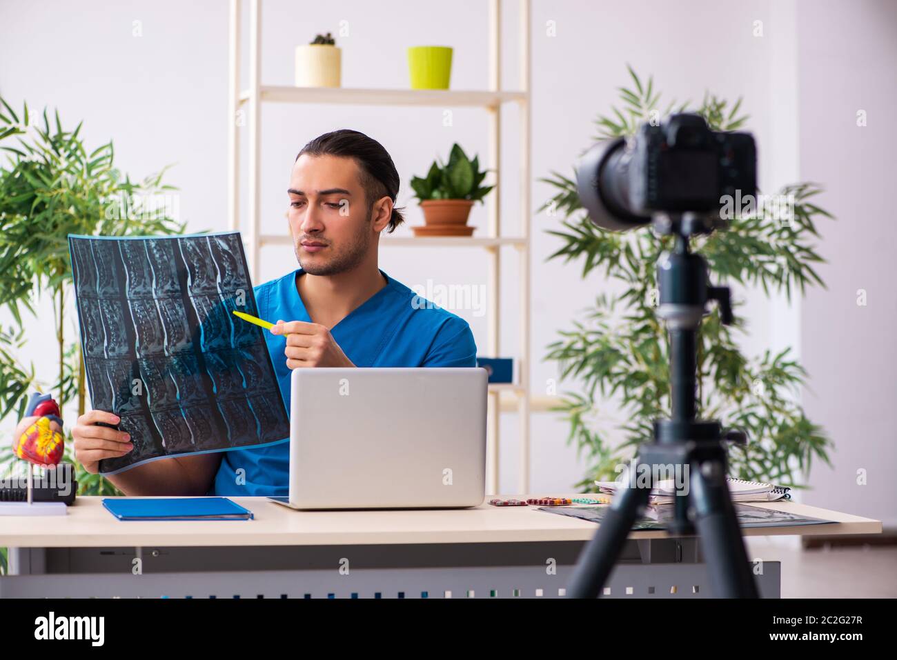 Lecturer m x hi-res stock photography and images - Alamy