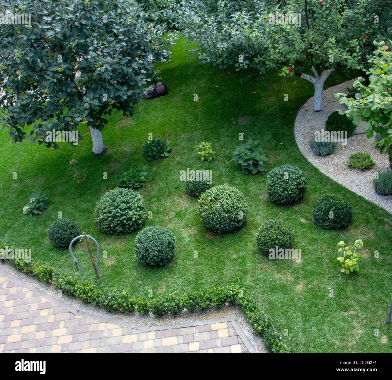 Boxwood balls hi-res stock photography and images - Alamy