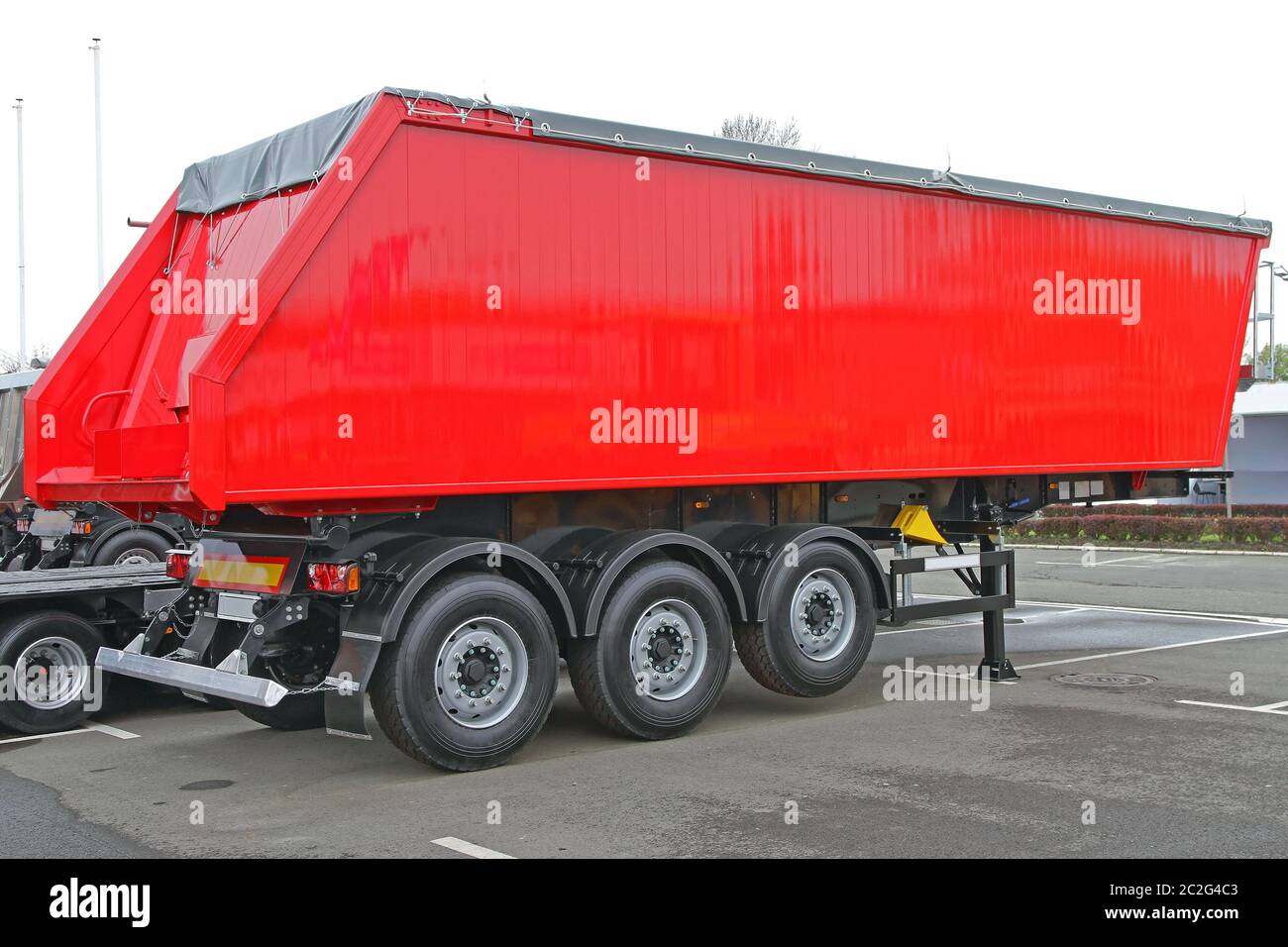Red Semi Trailer For Bulk Cargo Transport Stock Photo - Alamy