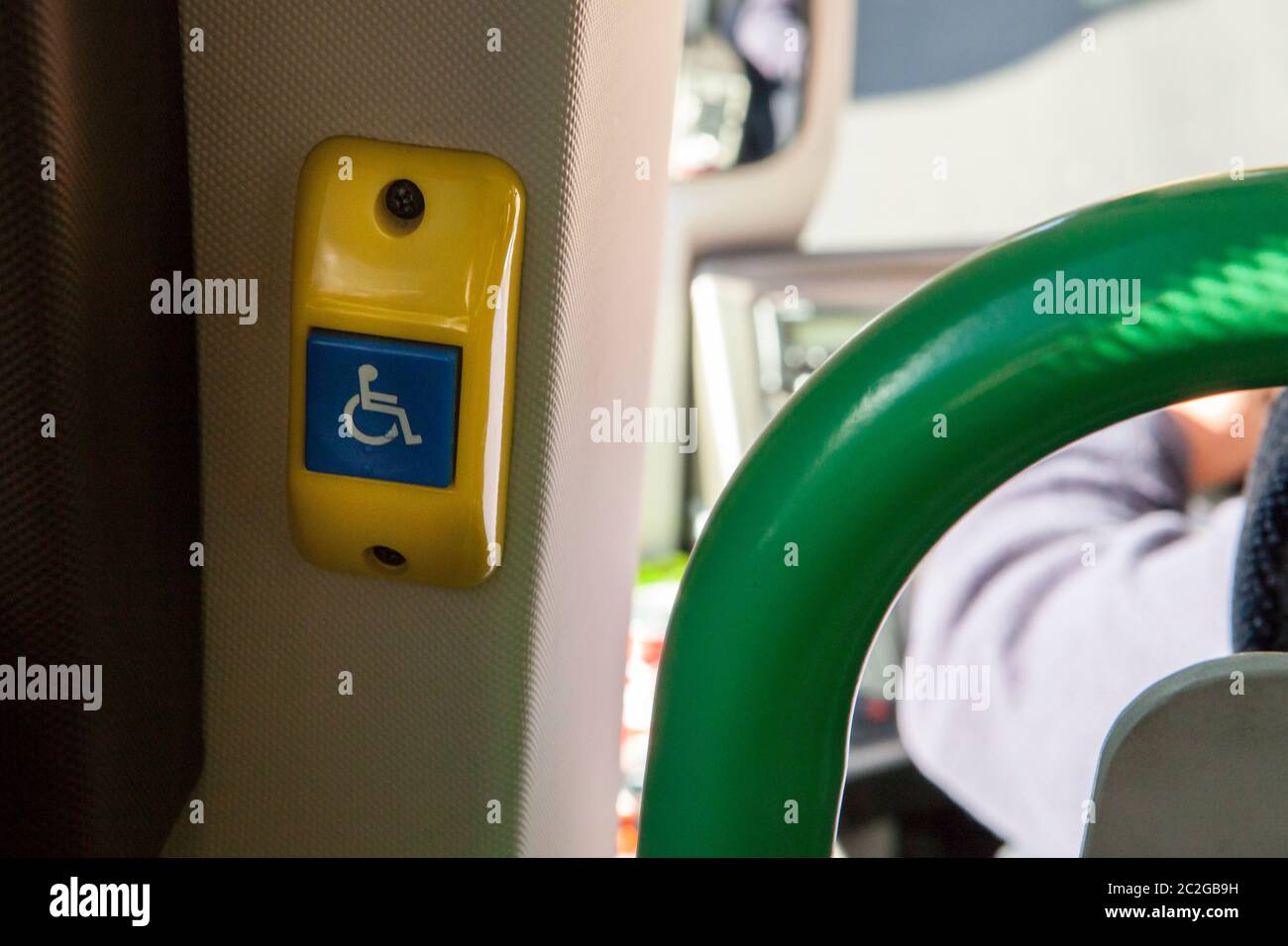 Handicapped bus hi-res stock photography and images - Alamy