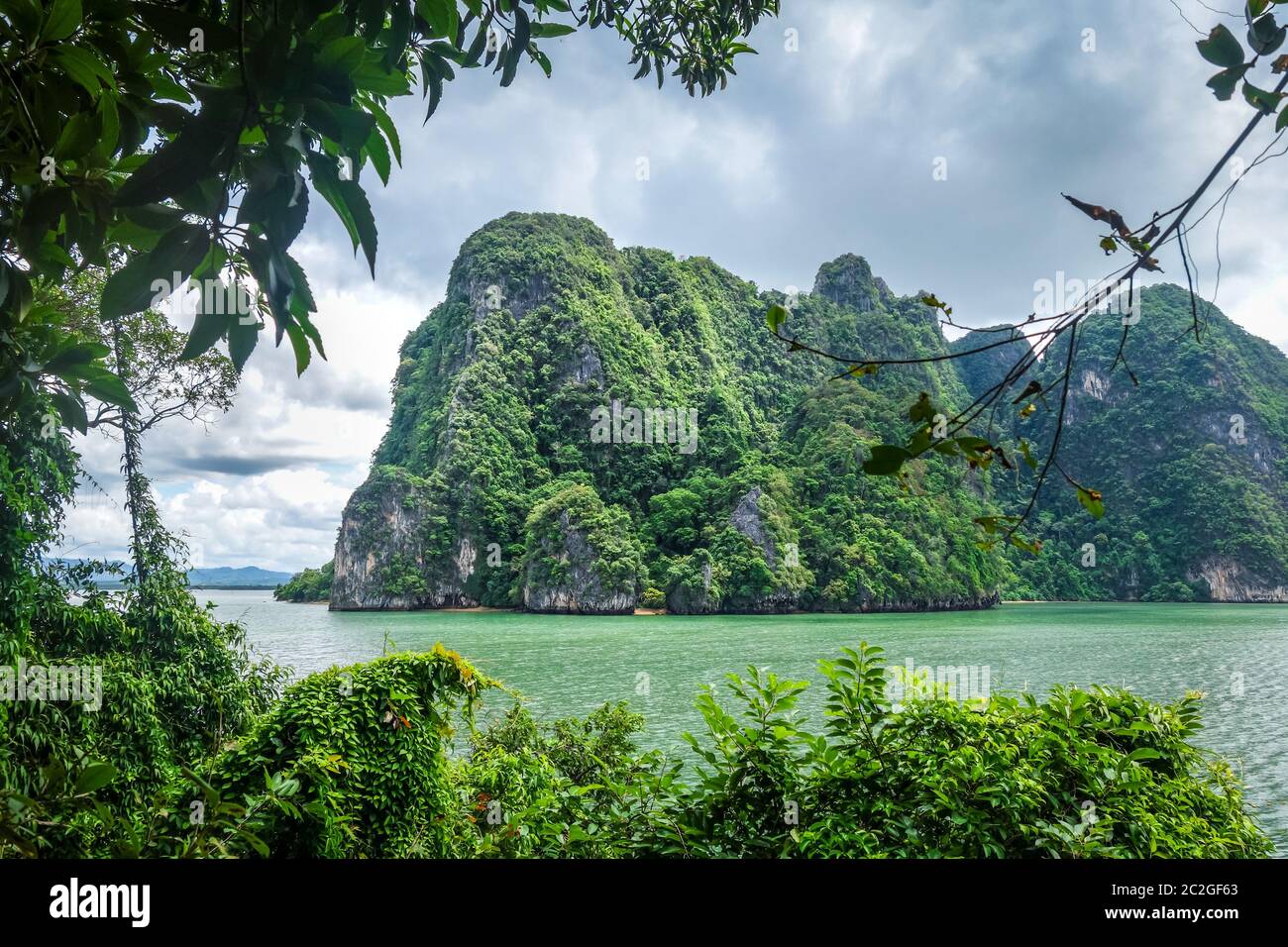 Phang Nga Bay limestone cliffs in Thailand Stock Photo - Alamy