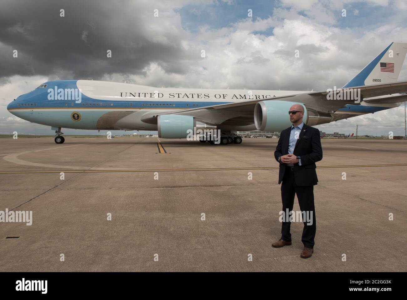 Presidential security team member hi-res stock photography and images ...