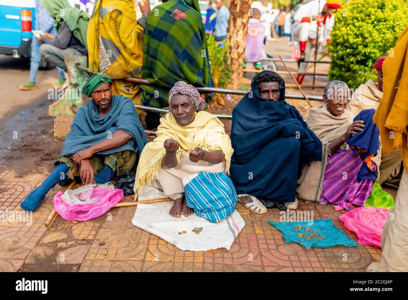 People begging on the street hi-res stock photography and images - Alamy