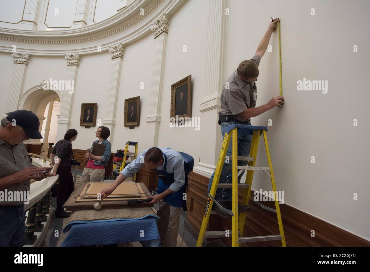 Moving historic paintings hi-res stock photography and images - Alamy