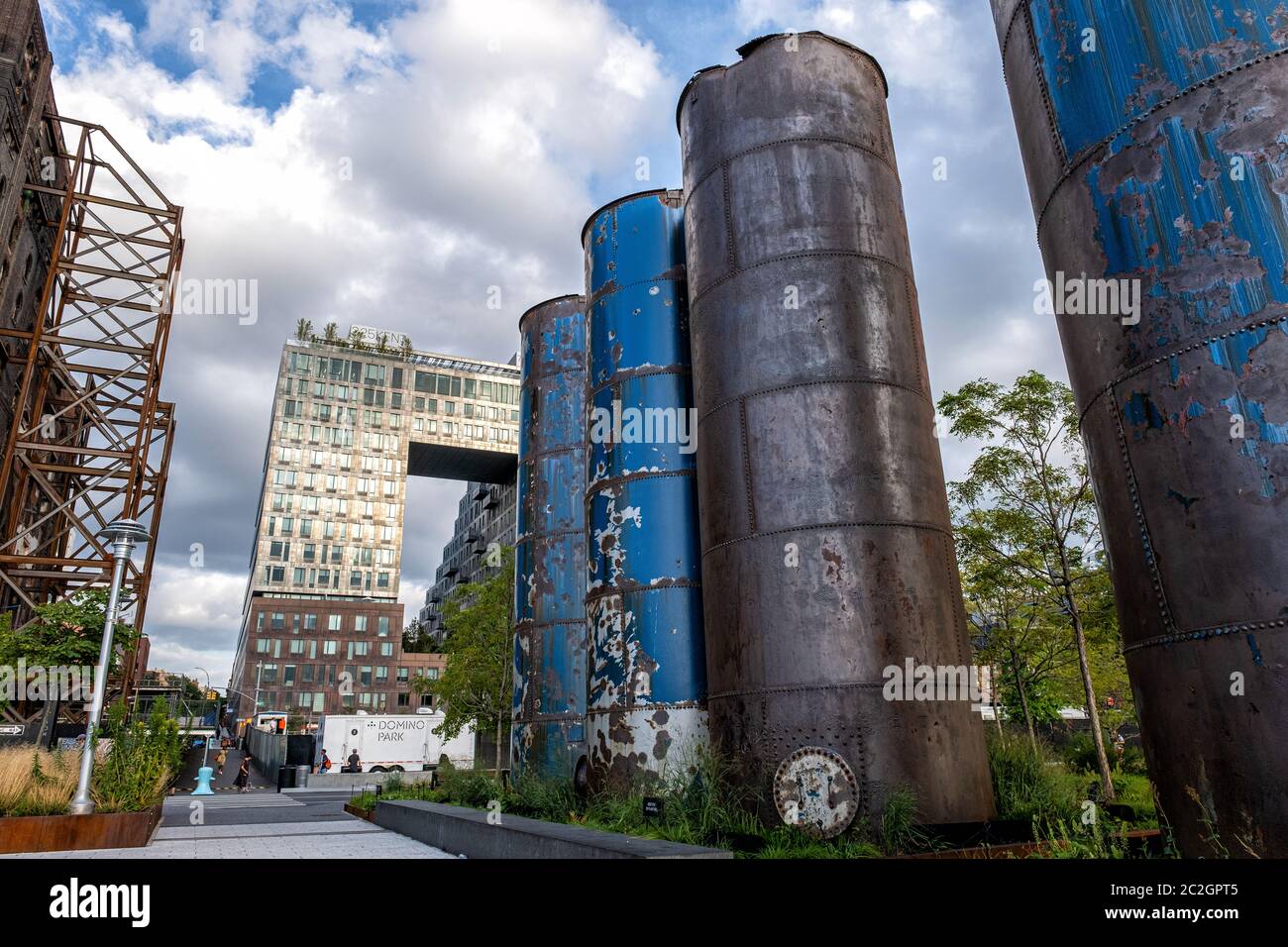Domino Park in Williamsburg Brooklyn, Old sugar factory Stock Photo - Alamy