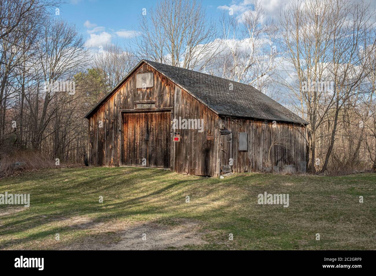 Old out building hi-res stock photography and images - Alamy