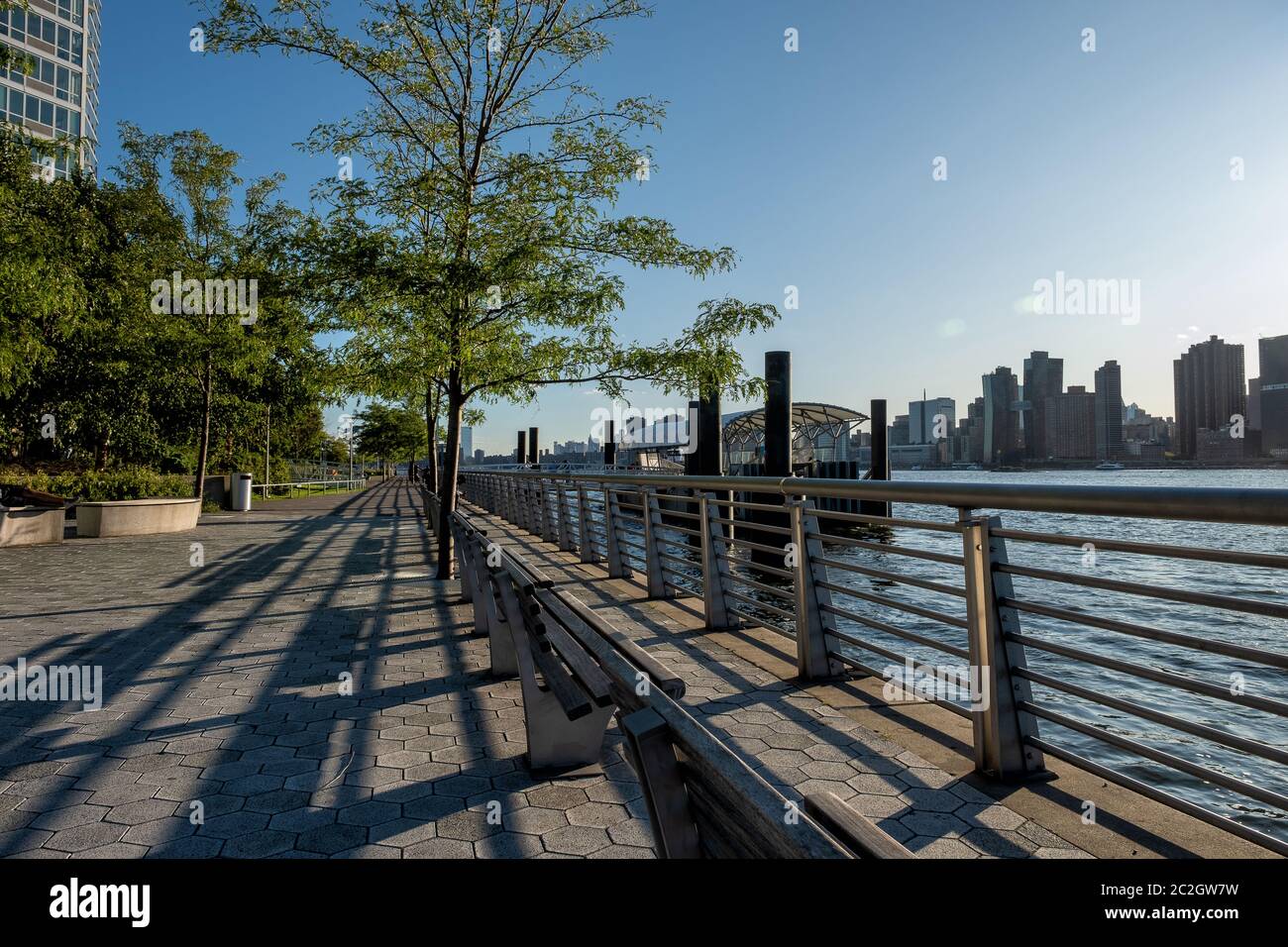 The buildings of Long Island City view from Gantry Plaza State Park ...