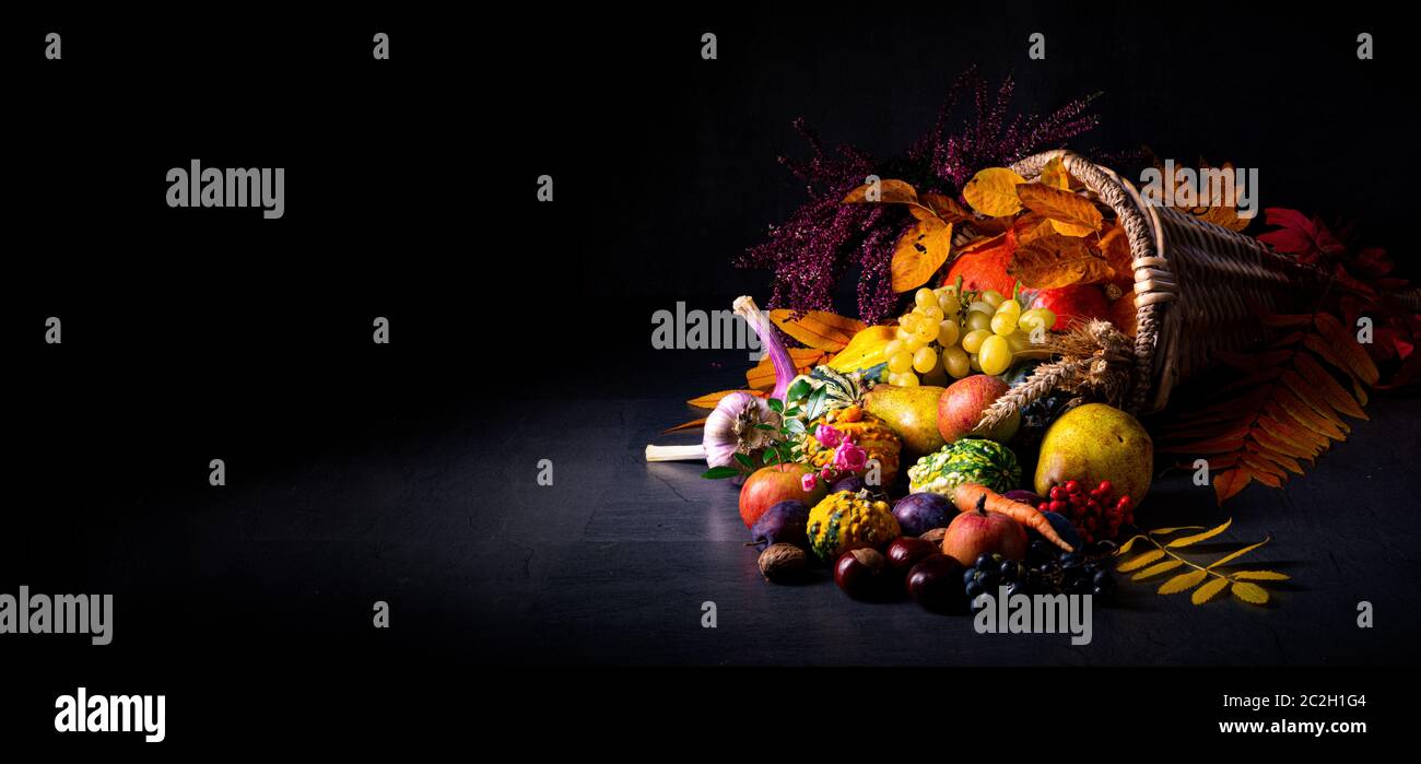 The beautiful and autumnal cornucopia Stock Photo - Alamy