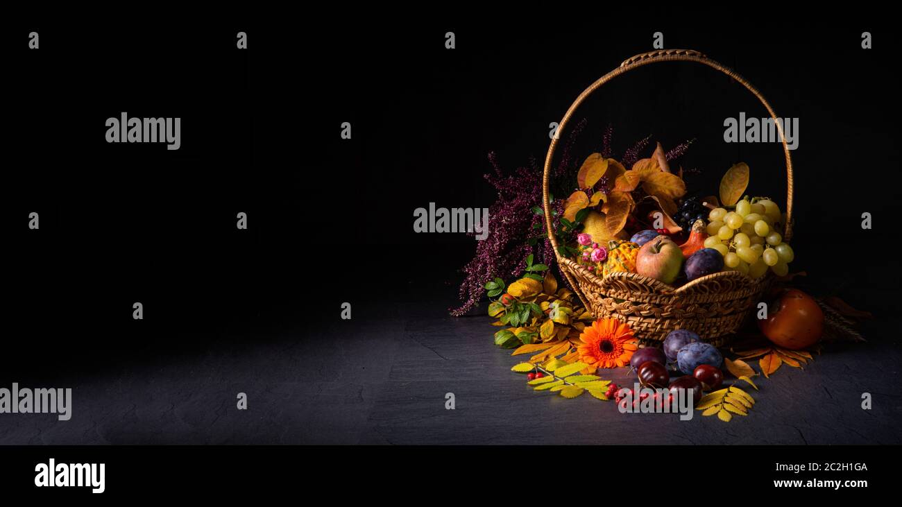 Cornucopia empty hi-res stock photography and images - Alamy