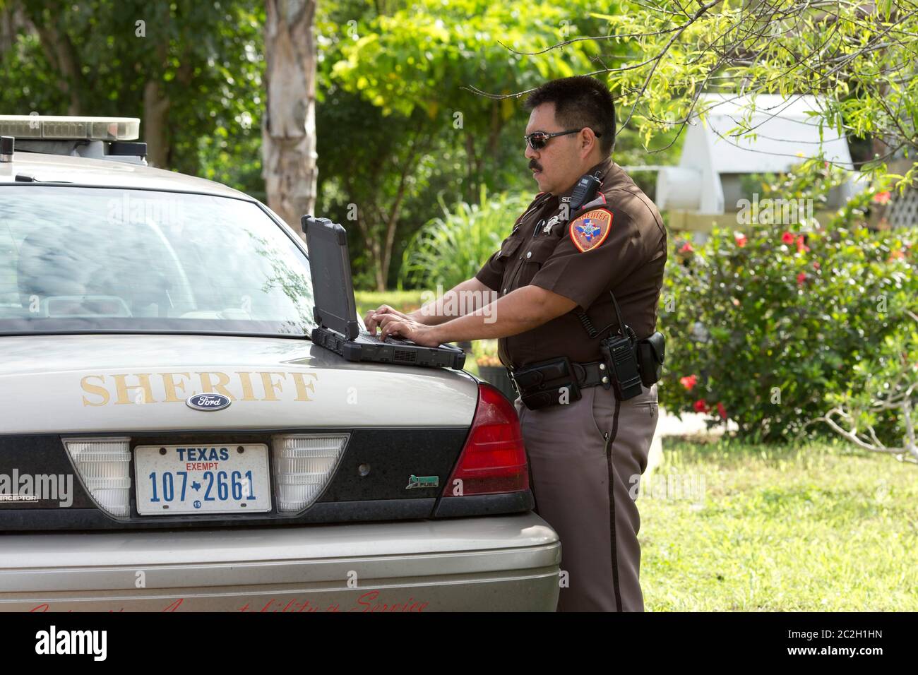Tech savvy car hi-res stock photography and images - Alamy