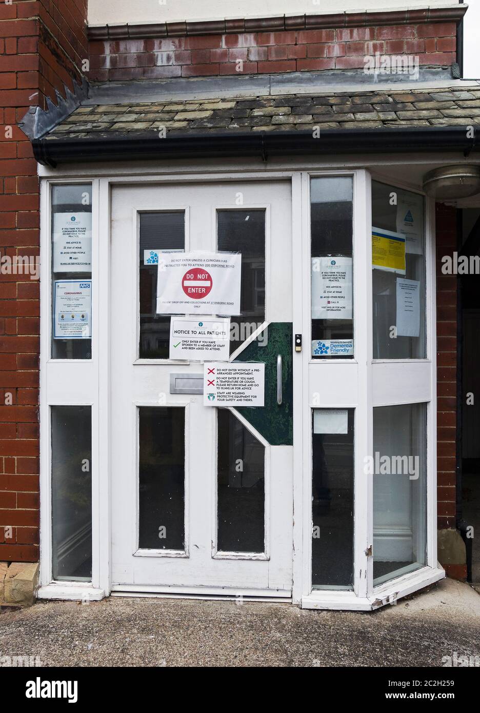 Doctors surgery closure during 2020 Coronavirus pandemic Stock Photo ...