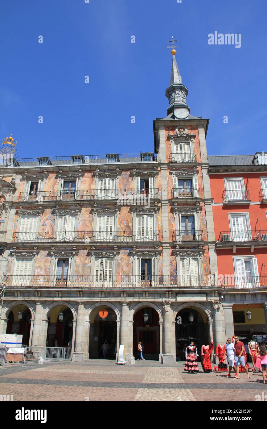 Statue isabel ii plaza hi-res stock photography and images - Alamy