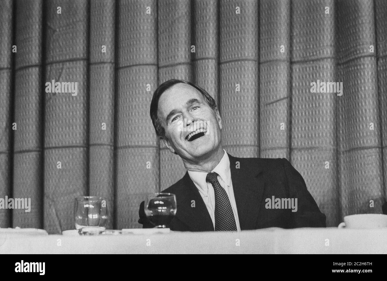 1984 bush hi-res stock photography and images - Alamy