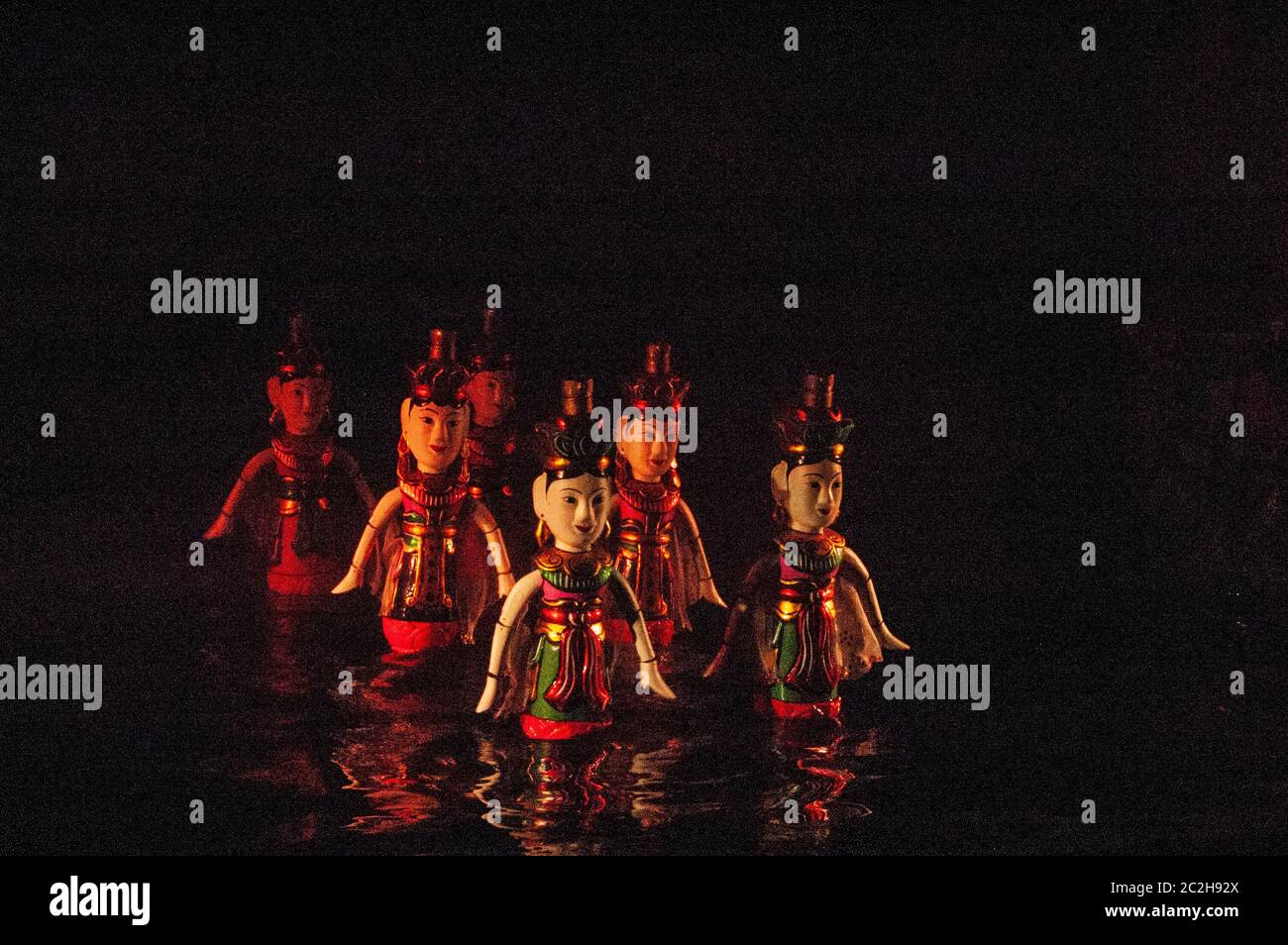 Vietnam traditional water puppet theatre show in Hoi An Stock Photo - Alamy