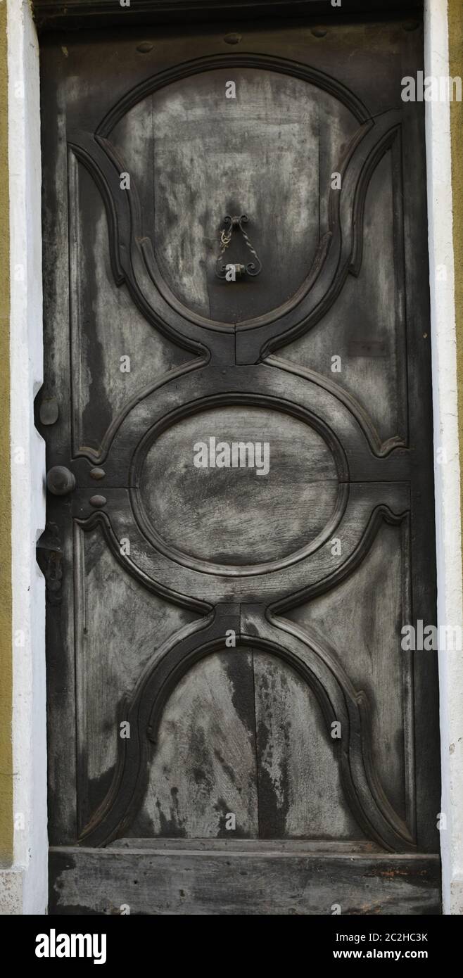 Silver door hi-res stock photography and images - Alamy